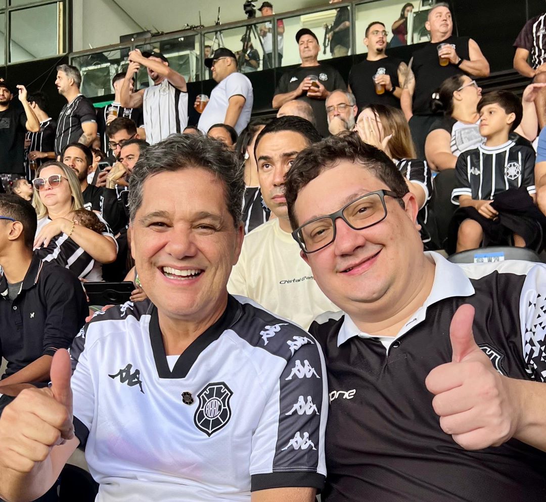 Ricardo Ferraço e Fernando Santório assistem juntos jogo do Rio Branco ...